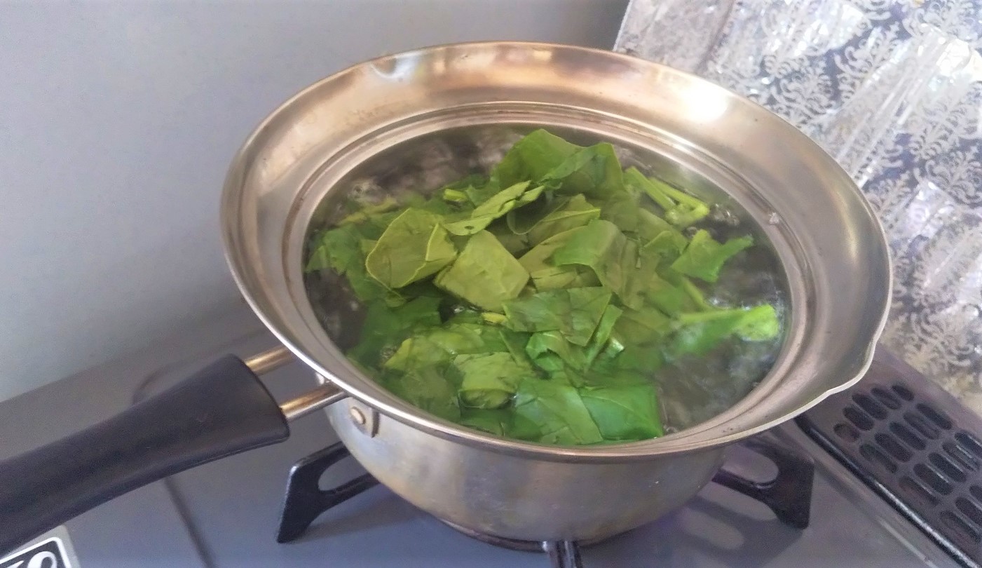 流水麺とほうれん草の辛子味噌和え｜介護食とカラダのコラム＆レシピ｜食事の相談窓口サイト【ごはんde笑顔そして健康】