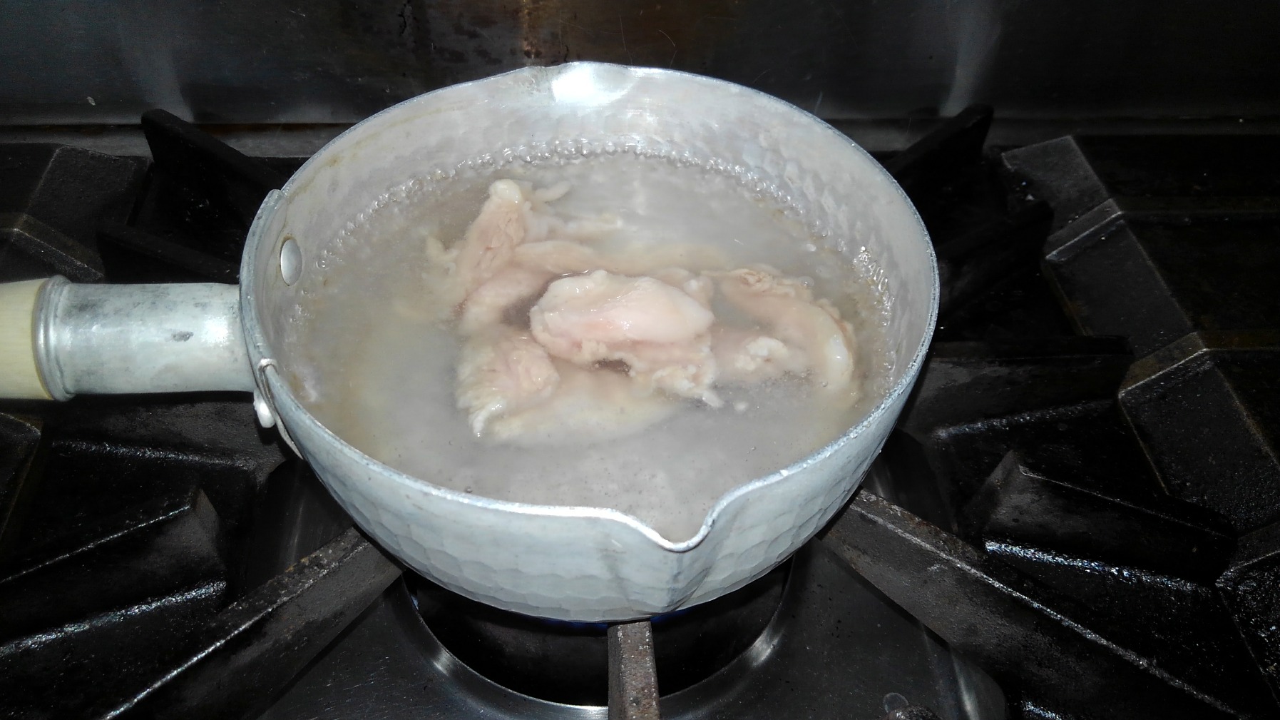 茄子の鍋しぎ｜介護食とカラダのコラム＆レシピ｜食事の相談窓口サイト【ごはんde笑顔そして健康】