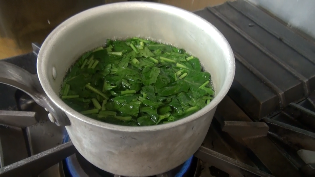 ほうれん草の炒め物｜介護食とカラダのコラム＆レシピ｜食事の相談窓口サイト【ごはんde笑顔そして健康】