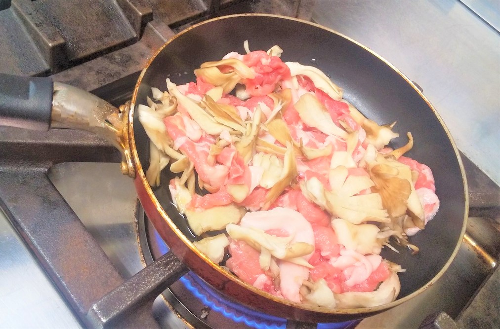 やわらか豚の卵とじ｜介護食とカラダのコラム＆レシピ｜食事の相談窓口サイト【ごはんde笑顔そして健康】