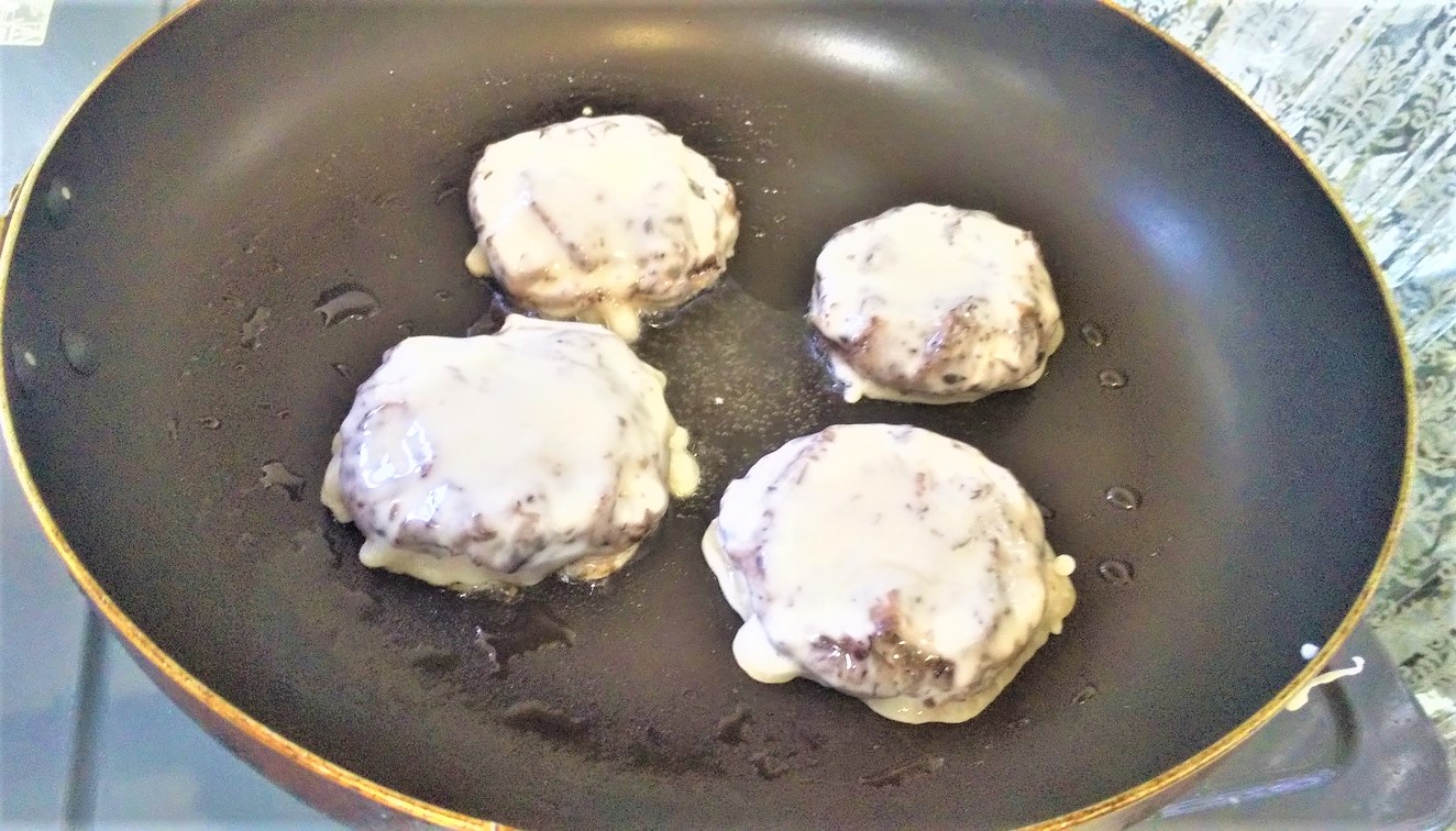 ゆかり餡の薄焼ききんつば｜介護食とカラダのコラム＆レシピ｜食事の相談窓口サイト【ごはんde笑顔そして健康】