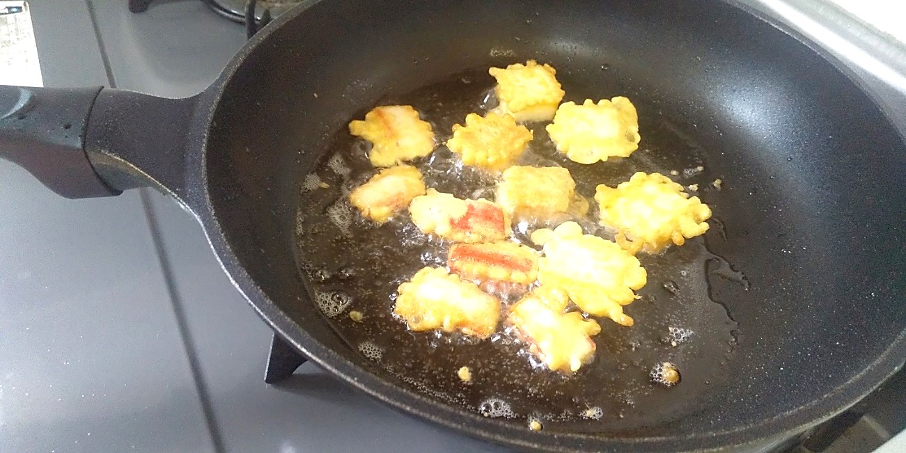 厚揚げとカニカマのはちみつマヨ和え｜介護食とカラダのコラム＆レシピ｜食事の相談窓口サイト【ごはんde笑顔そして健康】