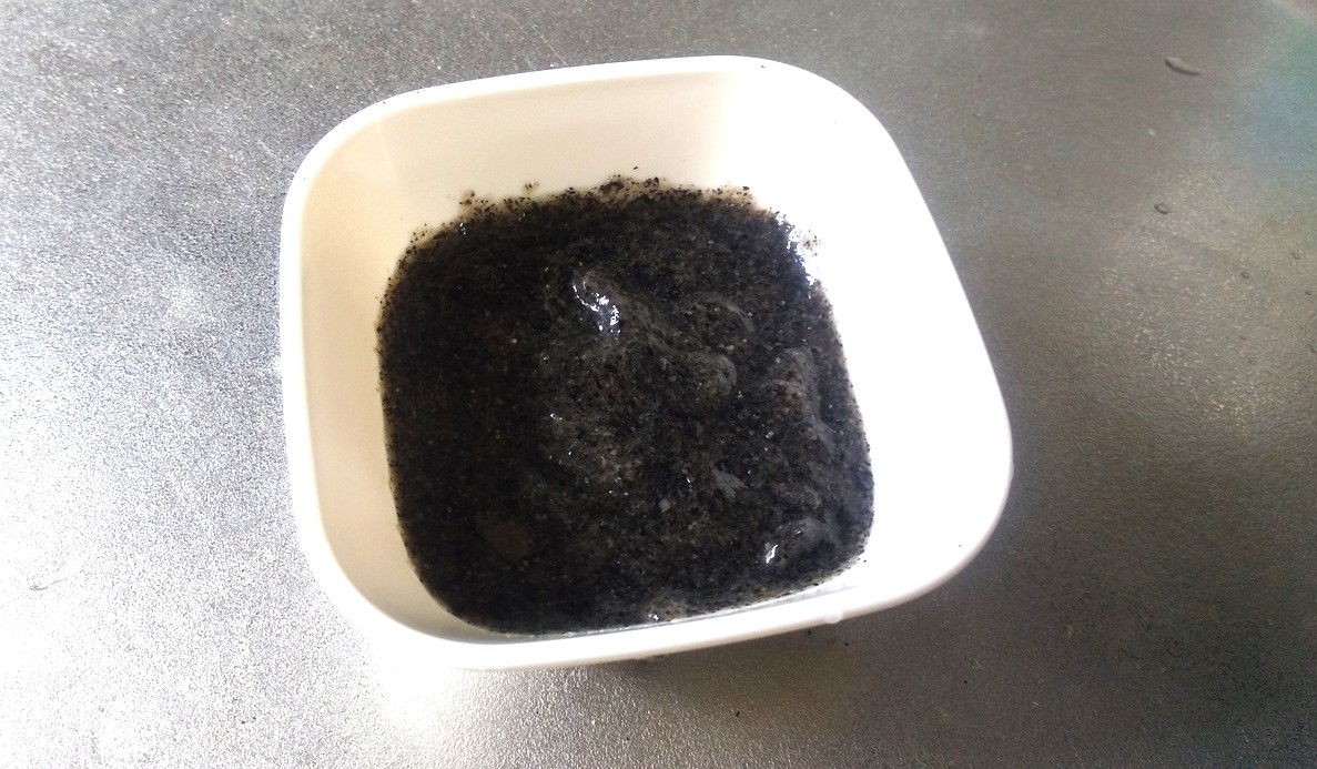 おかゆdeおもち風黒ごまソース｜介護食とカラダのコラム＆レシピ｜食事の相談窓口サイト【ごはんde笑顔そして健康】